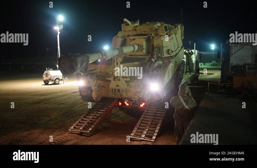 Bradley army tank Stock Videos & Footage - HD and 4K Video Clips - Alamy