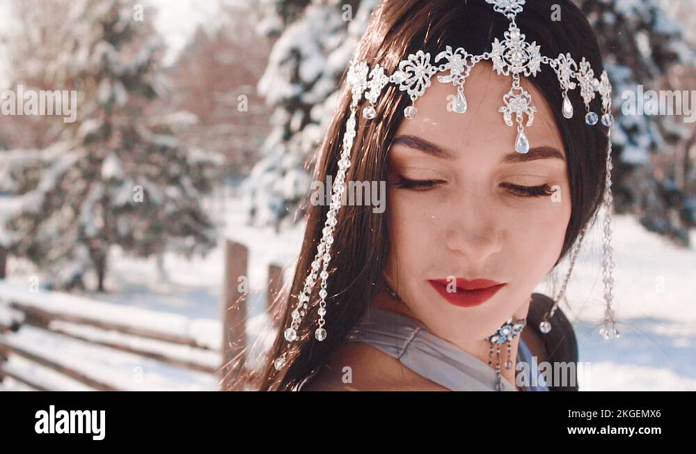Elf queen Stock Videos & Footage - HD and 4K Video Clips - Alamy