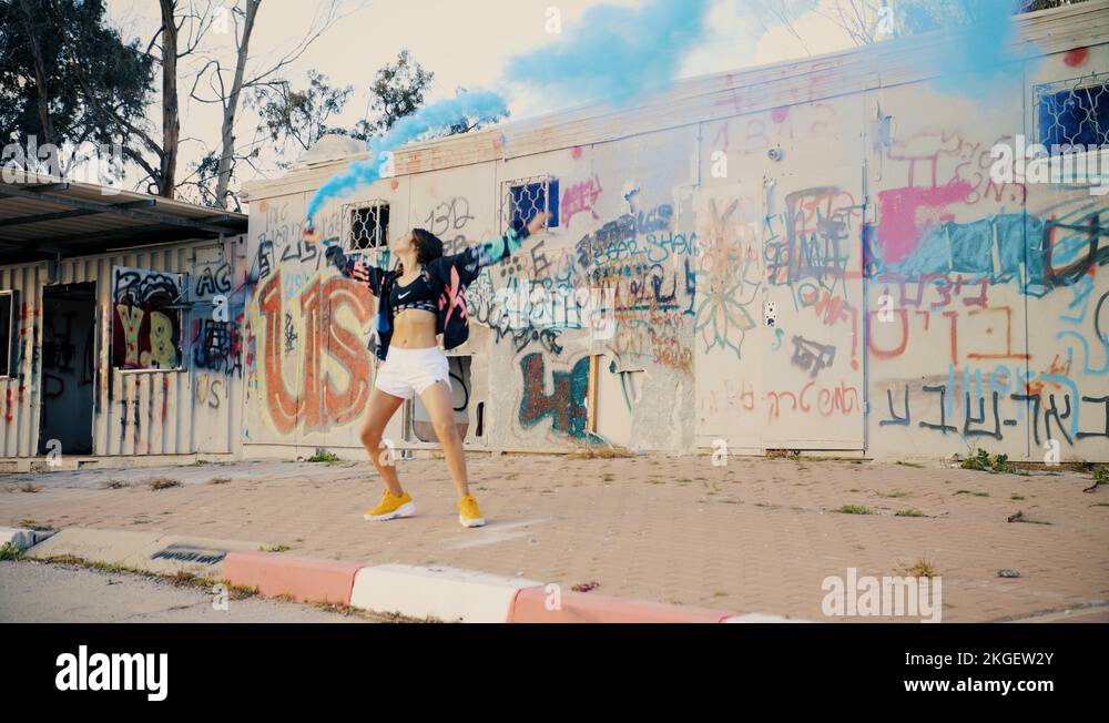 Smoke dancing Stock Videos & Footage - HD and 4K Video Clips - Alamy