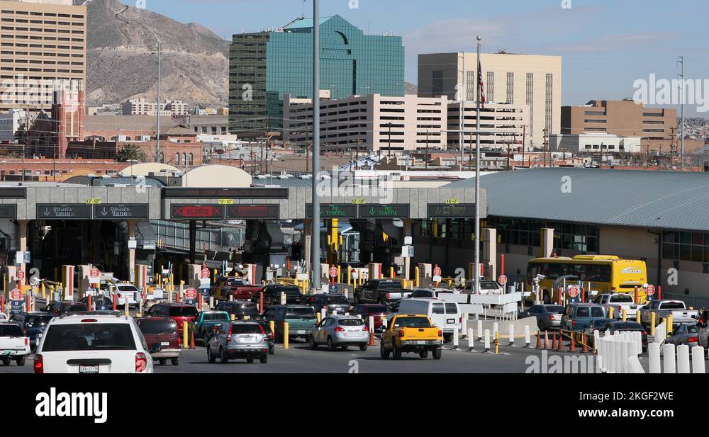 Ciudad Juarez Mexico border crossing to El Paso Texas traffic 4K Stock ...