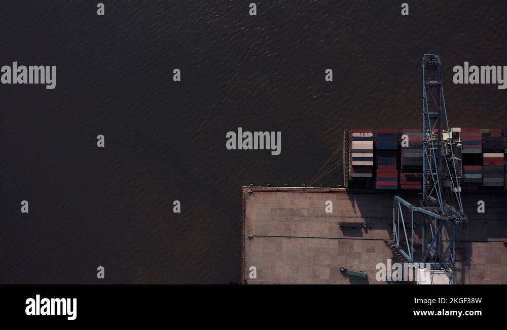 Container loading Stock Videos & Footage - HD and 4K Video Clips - Alamy