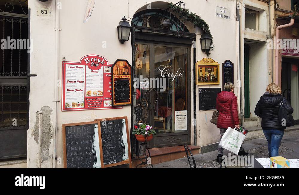 Italian street cafe Stock Videos & Footage - HD and 4K Video Clips - Alamy