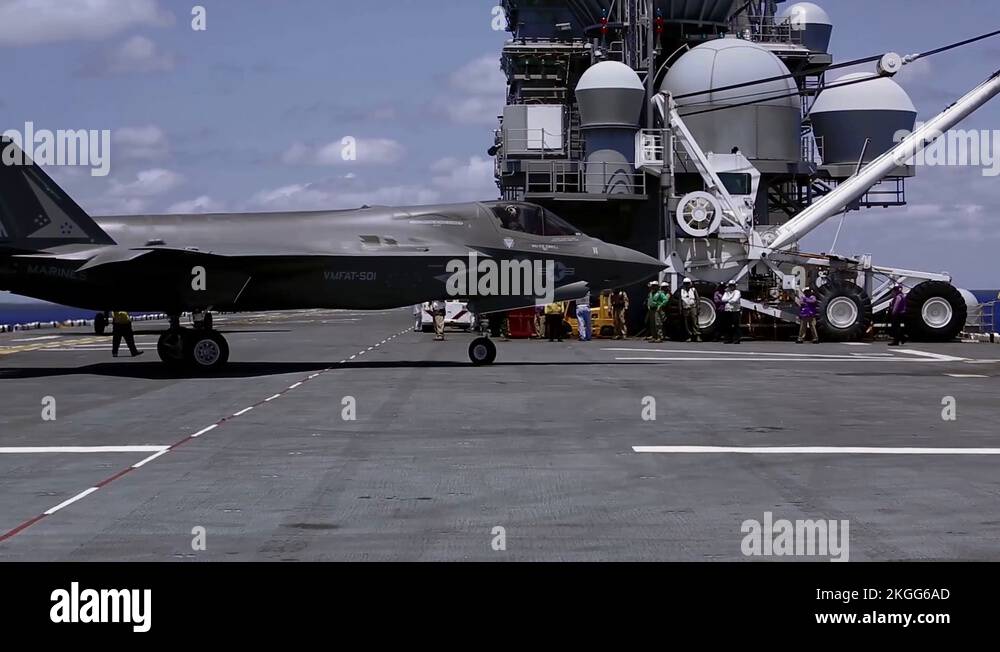 Jet fighter turning Stock Videos & Footage - HD and 4K Video Clips - Alamy