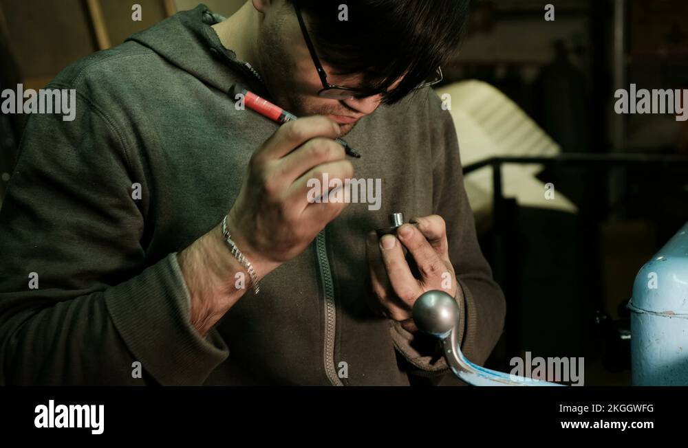Machining marks Stock Videos & Footage - HD and 4K Video Clips - Alamy