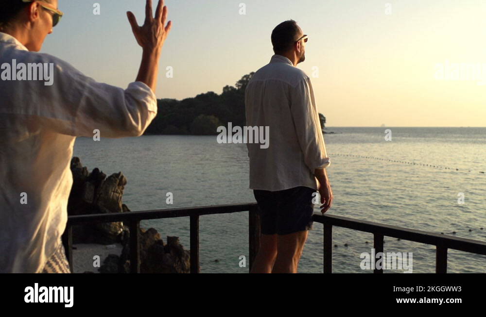 Arguing beach Stock Videos & Footage - HD and 4K Video Clips - Alamy