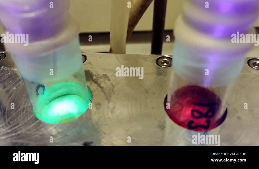 Chemistry reaction Stock Videos & Footage - HD and 4K Video Clips - Alamy