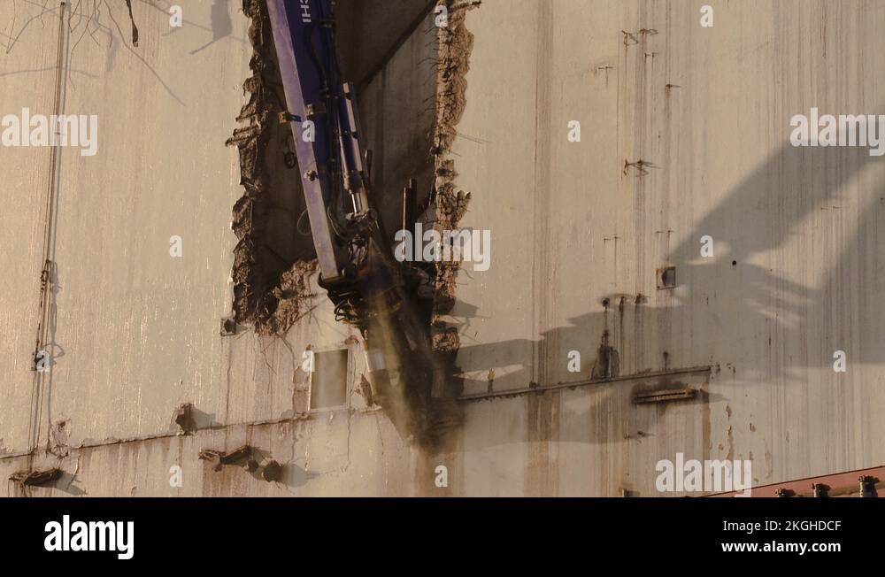 Arm breaking Stock Videos & Footage - HD and 4K Video Clips - Alamy