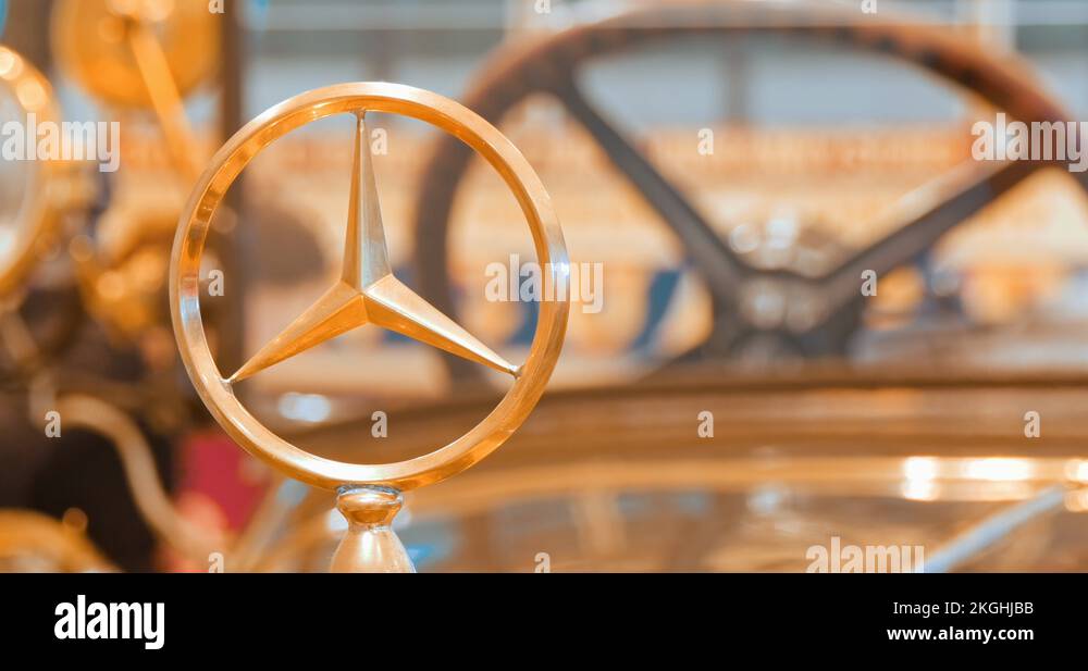 Mercedes benz sign Stock Videos & Footage - HD and 4K Video Clips - Alamy