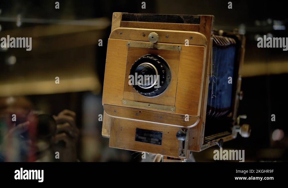 Old film camera Stock Videos & Footage - HD and 4K Video Clips - Alamy