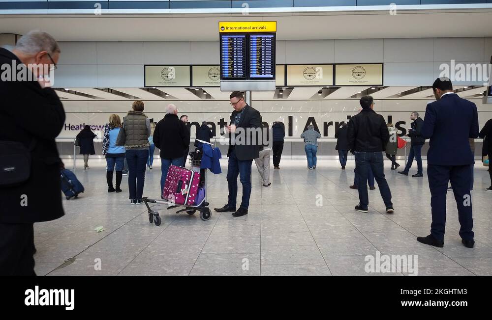 Arrivals london heathrow terminal Stock Videos & Footage - HD and 4K ...
