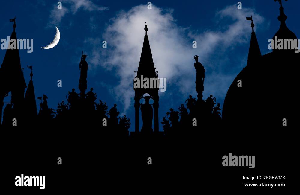 Crescent moon mark Stock Videos & Footage - HD and 4K Video Clips - Alamy