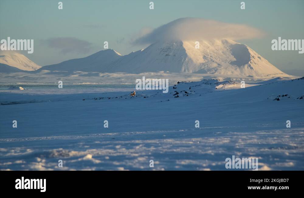 Cap cloud Stock Videos & Footage - HD and 4K Video Clips - Alamy