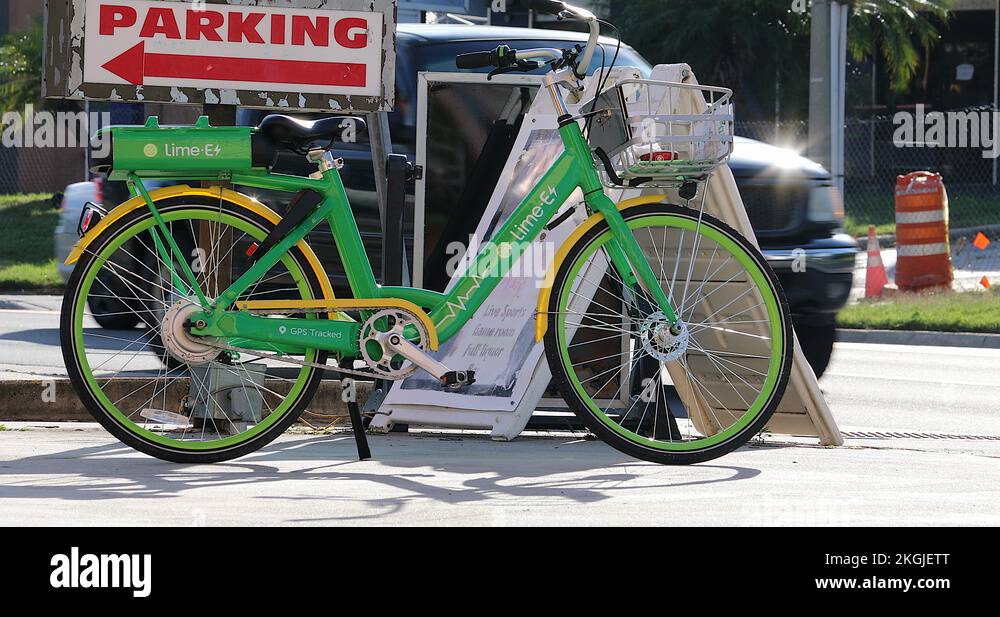 Lime electric rental bike Stock Videos & Footage - HD and 4K Video ...