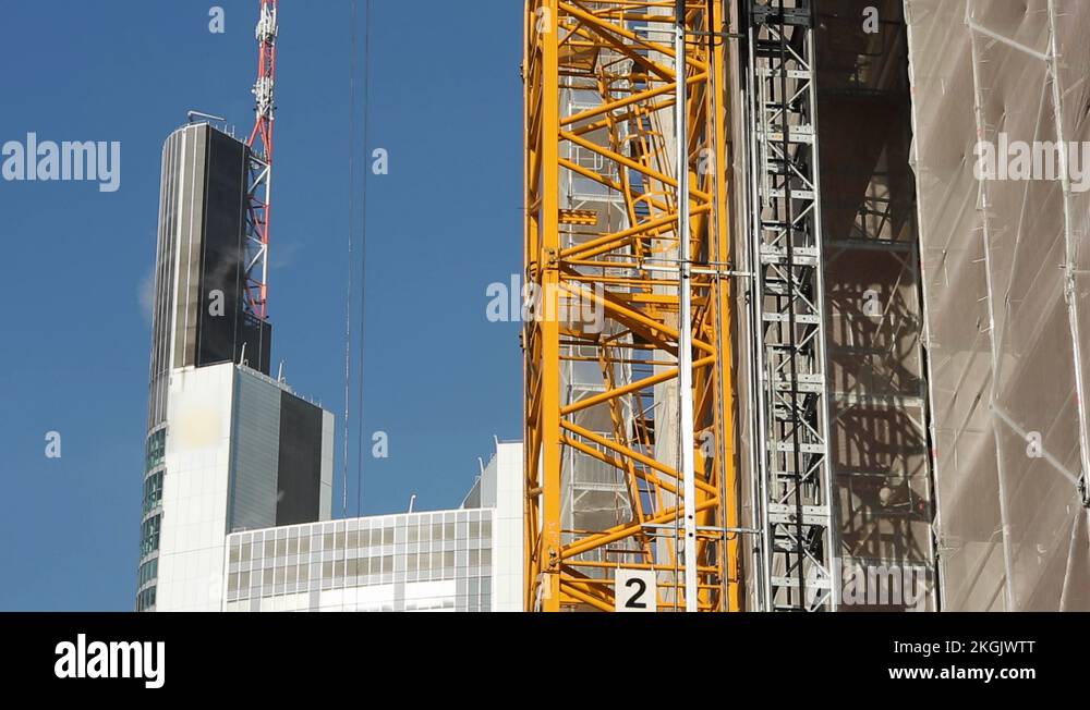 Scaffold skyscraper Stock Videos & Footage - HD and 4K Video Clips - Alamy