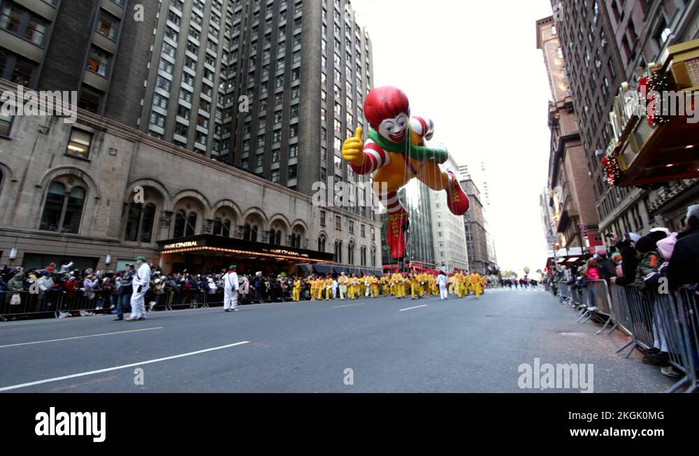 Ronald mcdonald kids Stock Videos & Footage - HD and 4K Video Clips - Alamy