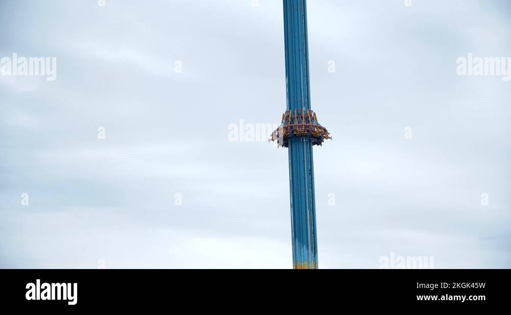 Free fall ride Stock Videos & Footage - HD and 4K Video Clips - Alamy