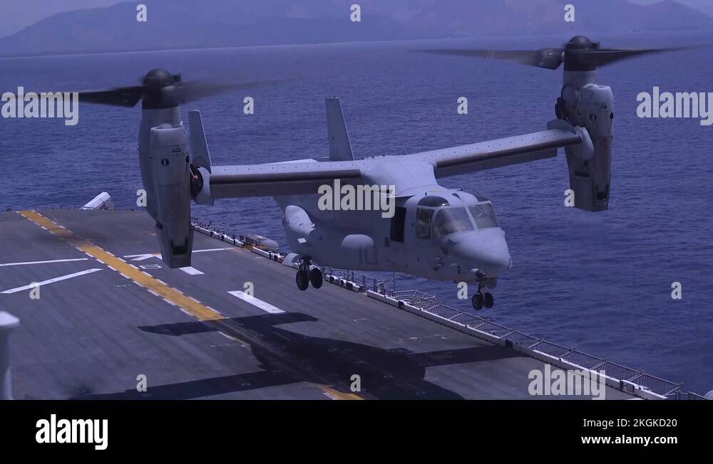MV-22 Osprey landing aboard USS Wasp LHD 1 in Philippine Sea Stock Video Footage - Alamy