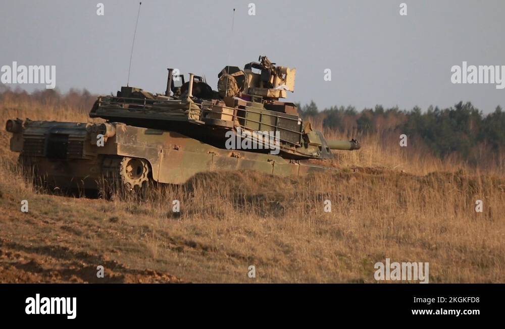 Abrams battle tank turret rotating during live fire exercise Stock ...
