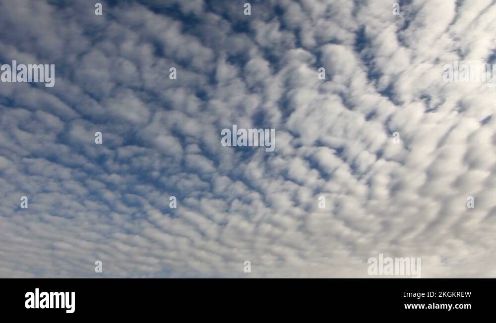 Clusters of cloud Stock Videos & Footage - HD and 4K Video Clips - Alamy