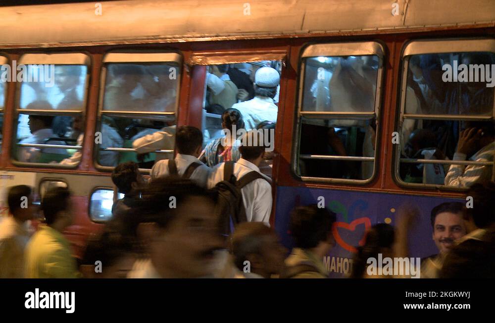 Mumbai bus crowd Stock Videos & Footage - HD and 4K Video Clips - Alamy