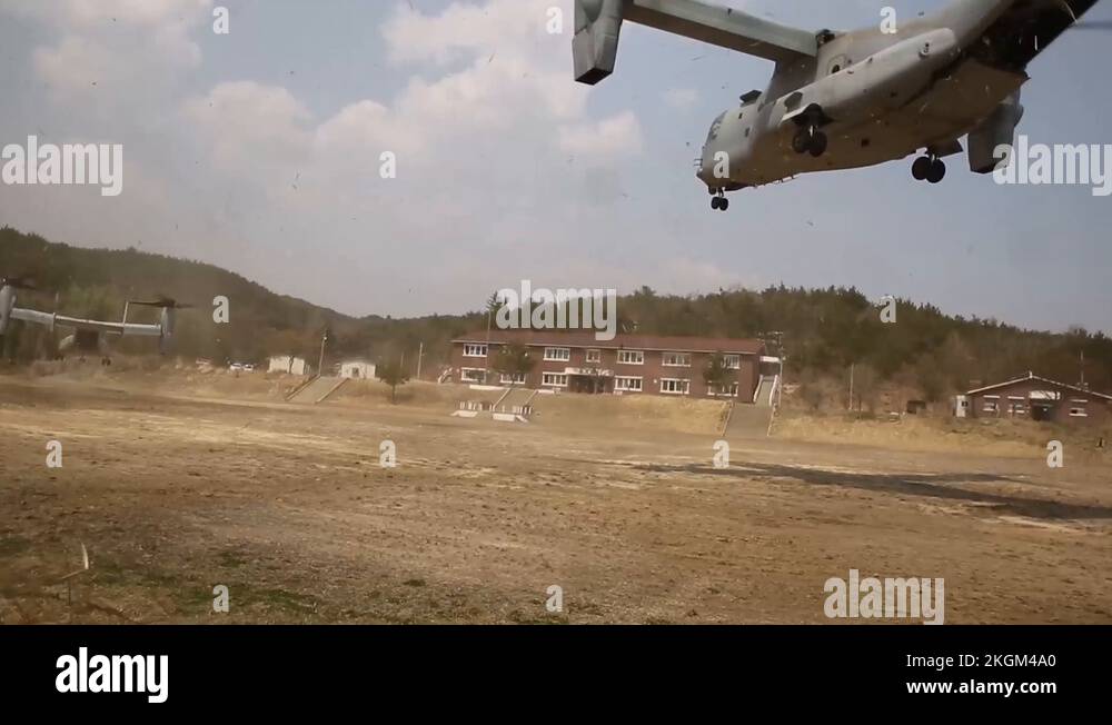 Bell Boeing V-22 Ospreys landing together Stock Video Footage - Alamy