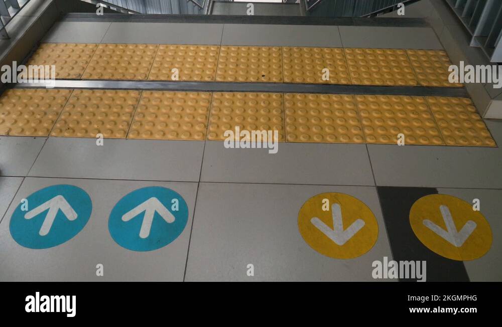Sign for mrt Stock Videos & Footage - HD and 4K Video Clips - Alamy
