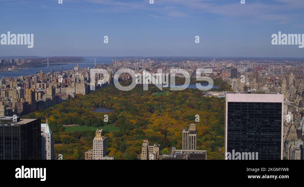 topside view of Central park from the Rockefeller center, Manhattan ...