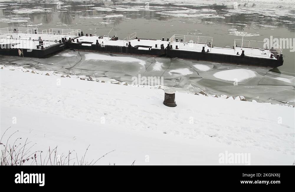 Ice dock Stock Videos & Footage - HD and 4K Video Clips - Alamy