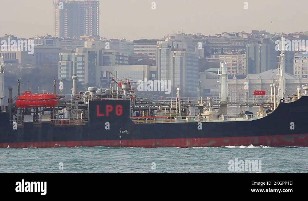 Liquefied natural gas tank ship Stock Videos & Footage - HD and 4K Video Clips - Alamy