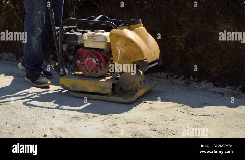Vibrating plate compactor Stock Videos & Footage - HD and 4K Video ...