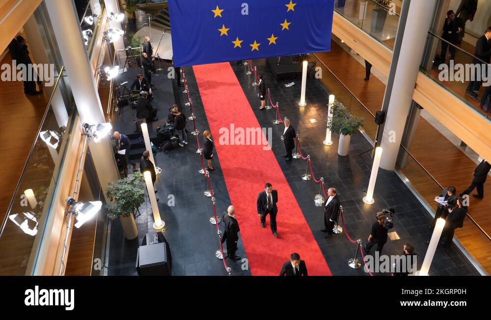 Walking red carpet Stock Videos & Footage - HD and 4K Video Clips - Alamy