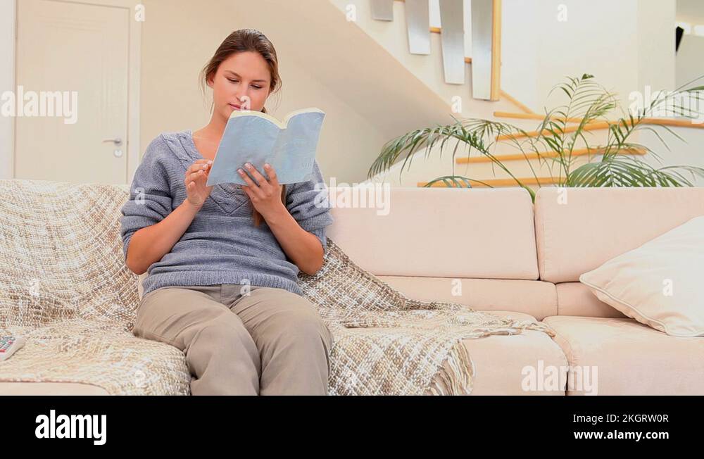 Man announcing Stock Videos & Footage - HD and 4K Video Clips - Alamy