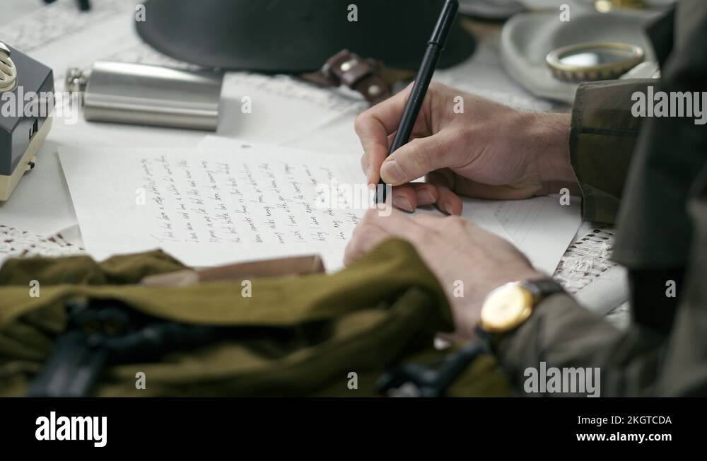 Wwii soldier family Stock Videos & Footage - HD and 4K Video Clips - Alamy