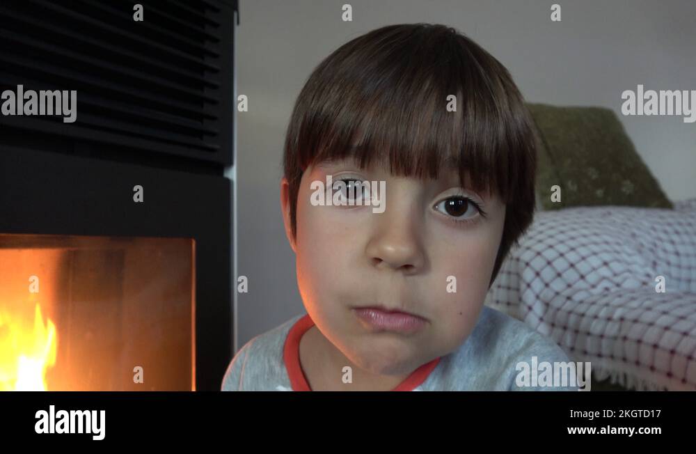 Peering face Stock Videos & Footage - HD and 4K Video Clips - Alamy