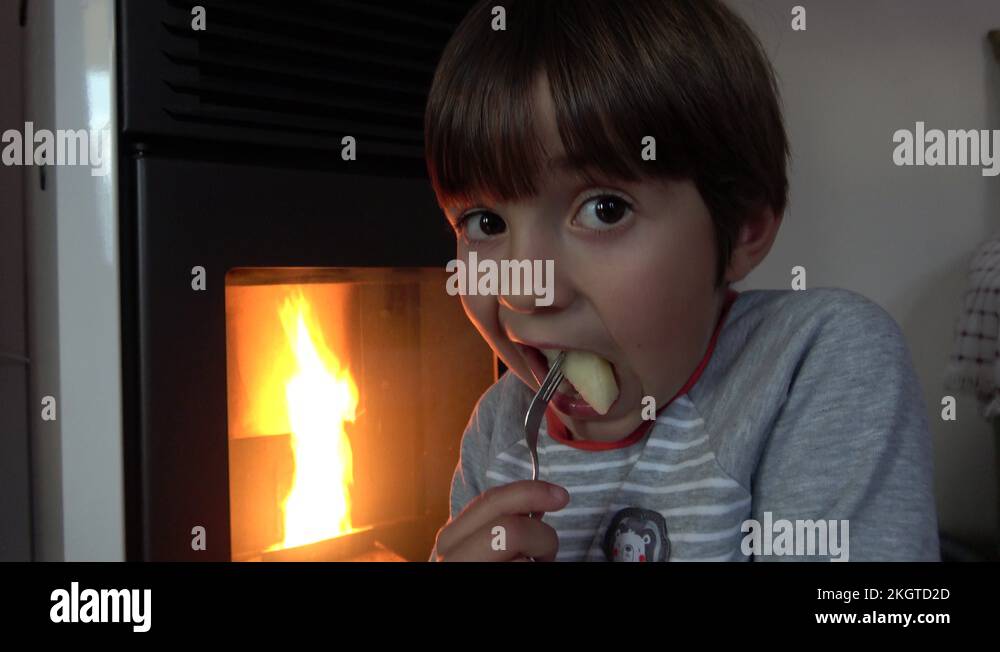 Child peering Stock Videos & Footage - HD and 4K Video Clips - Alamy