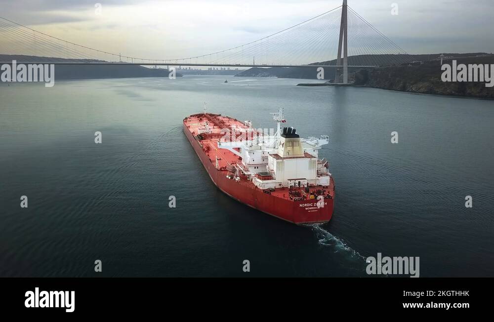The 274 mt long Crude Oil Tanker Nordic Zenith sails into Bosphorus Sea ...