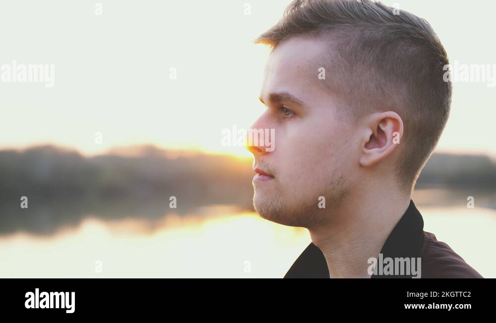 Profil man Stock Videos & Footage - HD and 4K Video Clips - Alamy