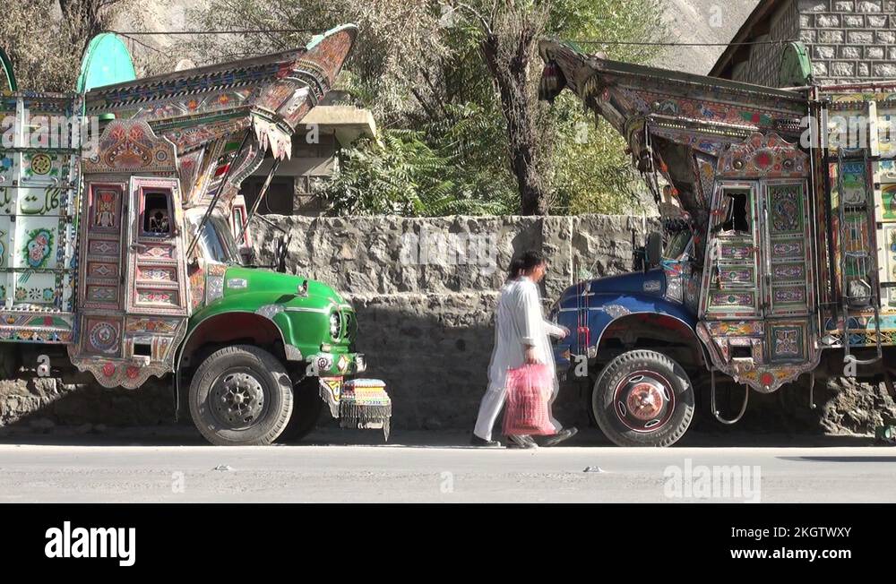 Pakistani bus Stock Videos & Footage - HD and 4K Video Clips - Alamy