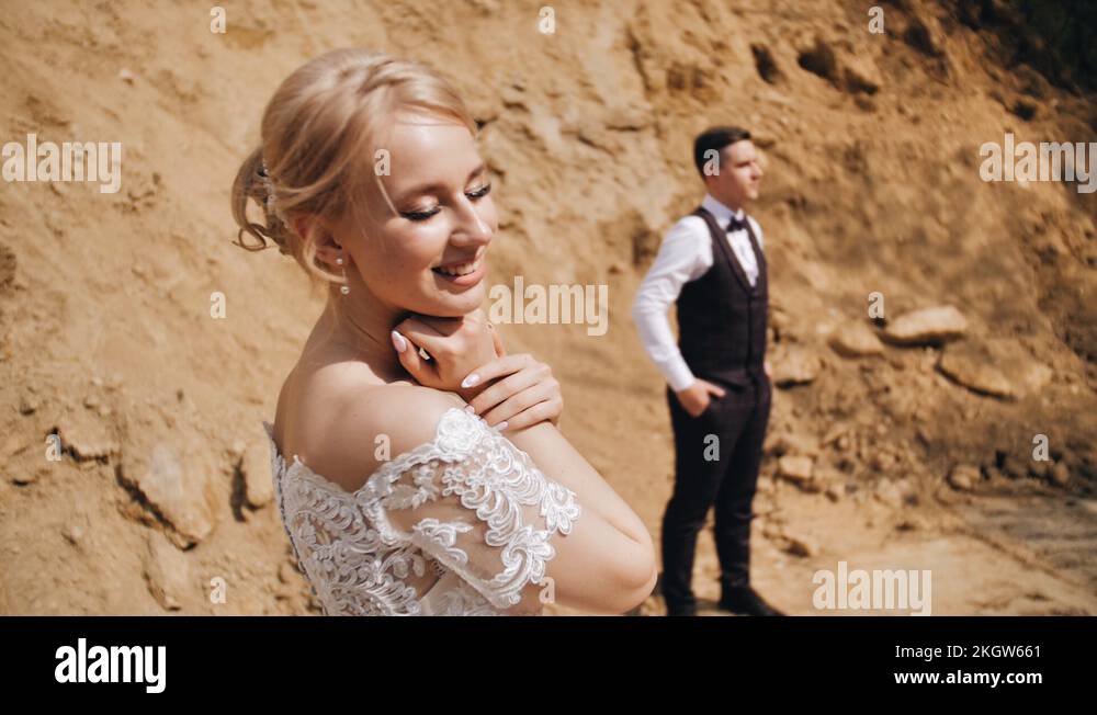 People couple lovers Stock Videos & Footage - HD and 4K Video Clips - Alamy