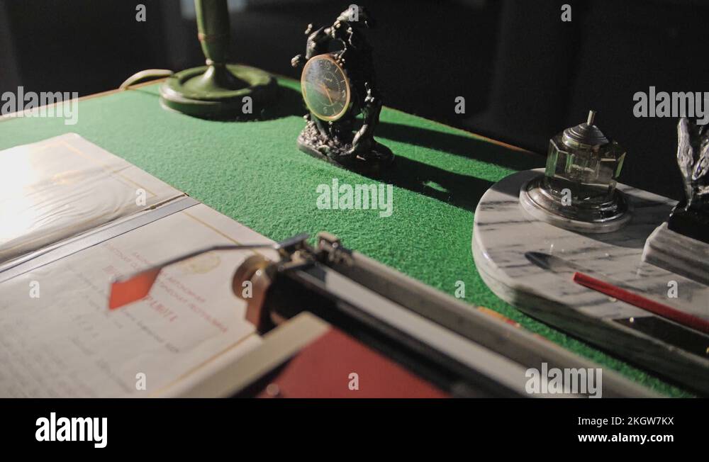 Mechanical table Stock Videos & Footage - HD and 4K Video Clips - Alamy