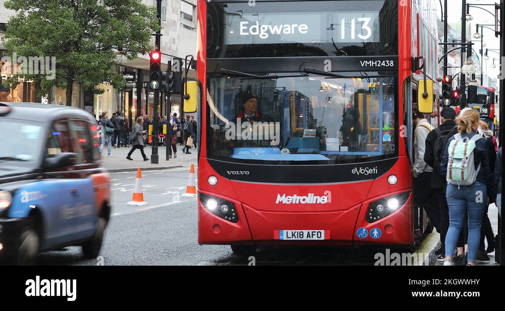 Bus queue london Stock Videos & Footage - HD and 4K Video Clips - Alamy