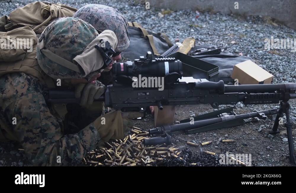 U.S. Marine firing M240B machine gun Stock Video Footage - Alamy