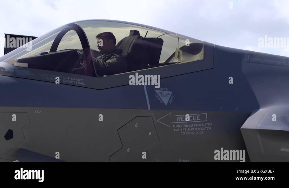 Cockpit opening for pilot of F-35A Lightning II Stock Video Footage - Alamy