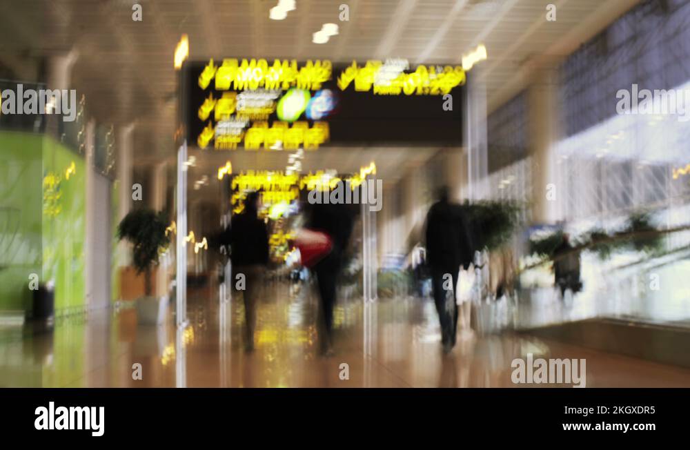barcelona airport rush passengers terminal 4k Stock Video Footage - Alamy