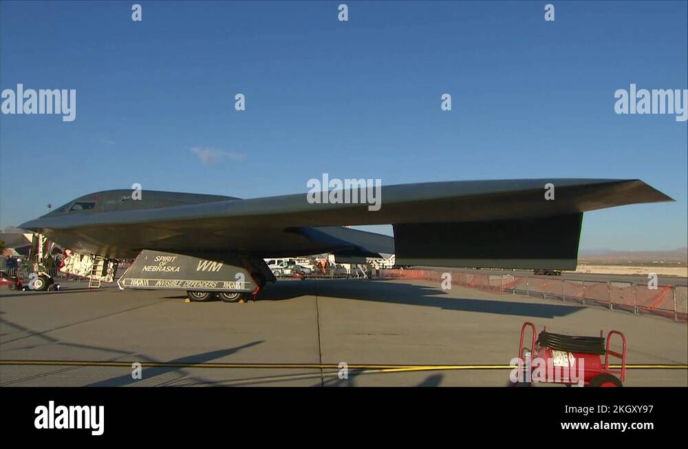 B 2 airplane Stock Videos & Footage - HD and 4K Video Clips - Alamy