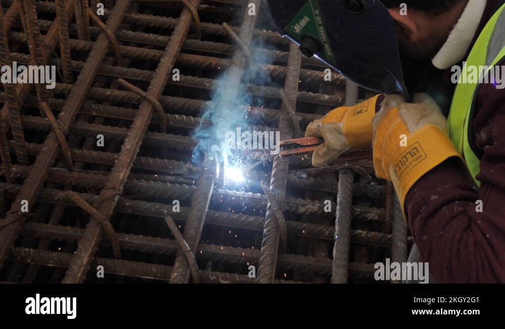 Construction worker welding steel Stock Videos & Footage - HD and 4K ...