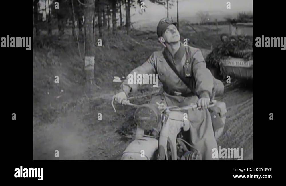 American soldiers world war 2 Stock Videos & Footage - HD and 4K Video Clips - Alamy