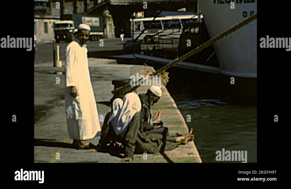 Egyptian workers Stock Videos & Footage - HD and 4K Video Clips - Alamy