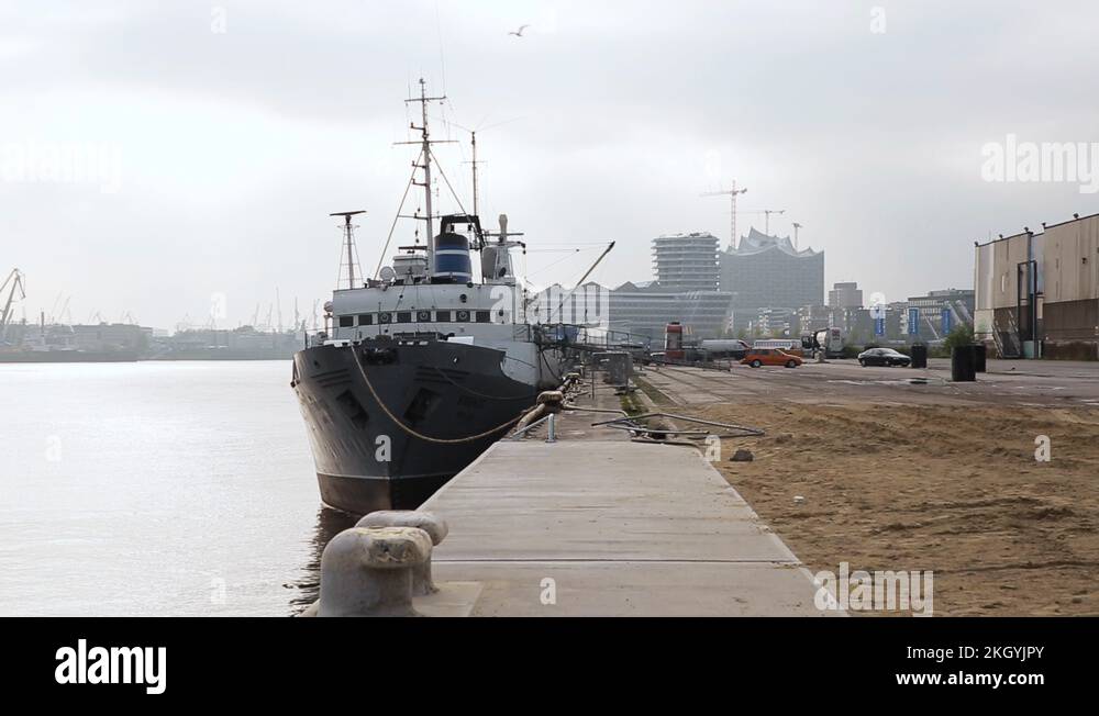 Cruiseship moored Stock Videos & Footage - HD and 4K Video Clips - Alamy