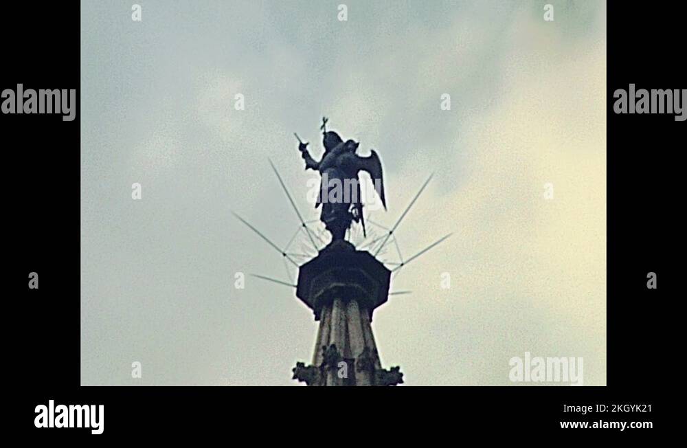 Statue spike Stock Videos & Footage - HD and 4K Video Clips - Alamy